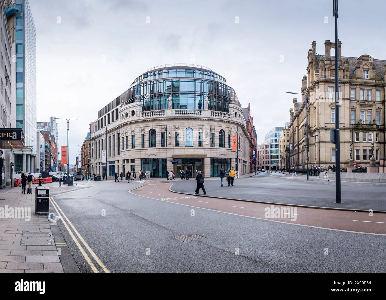 Newly renovated channel 4 building leeds hi-res stock photography and ...