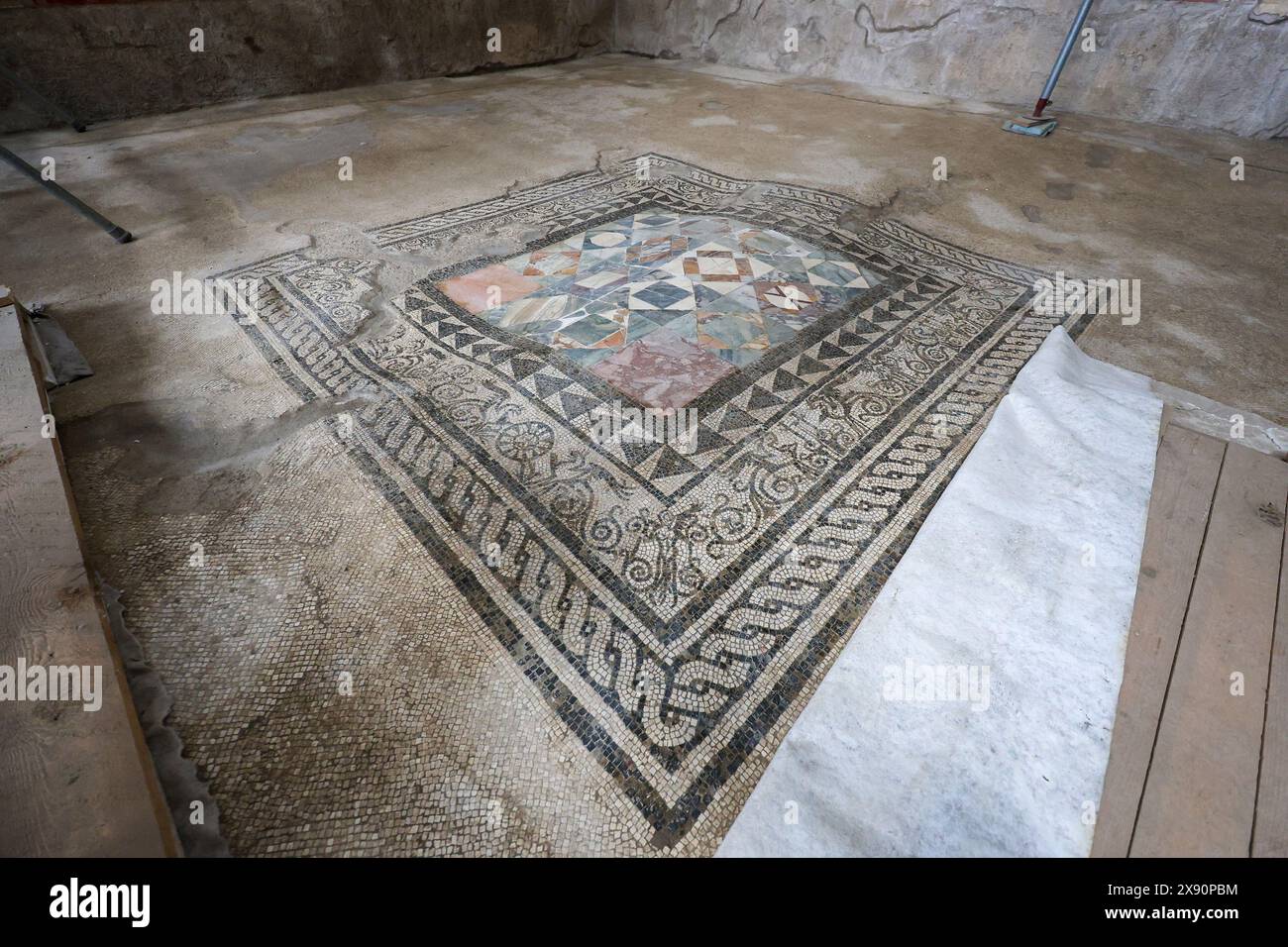 Pompeii, Italy, 28 May 2024. A mosaic on the floor of a room of the ...