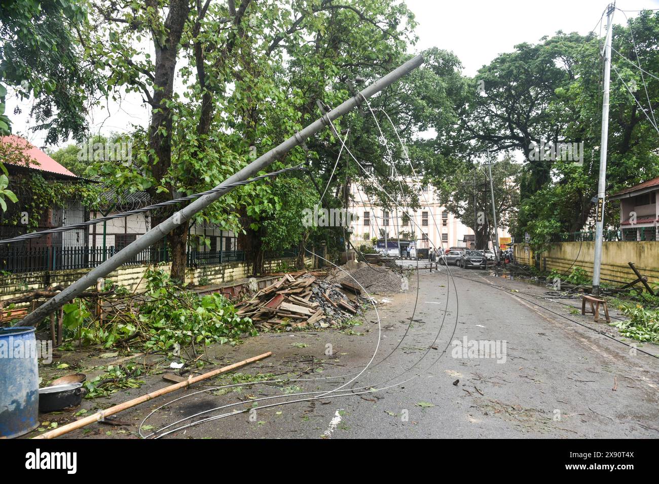 Extremely heavy rainfall hi-res stock photography and images - Alamy