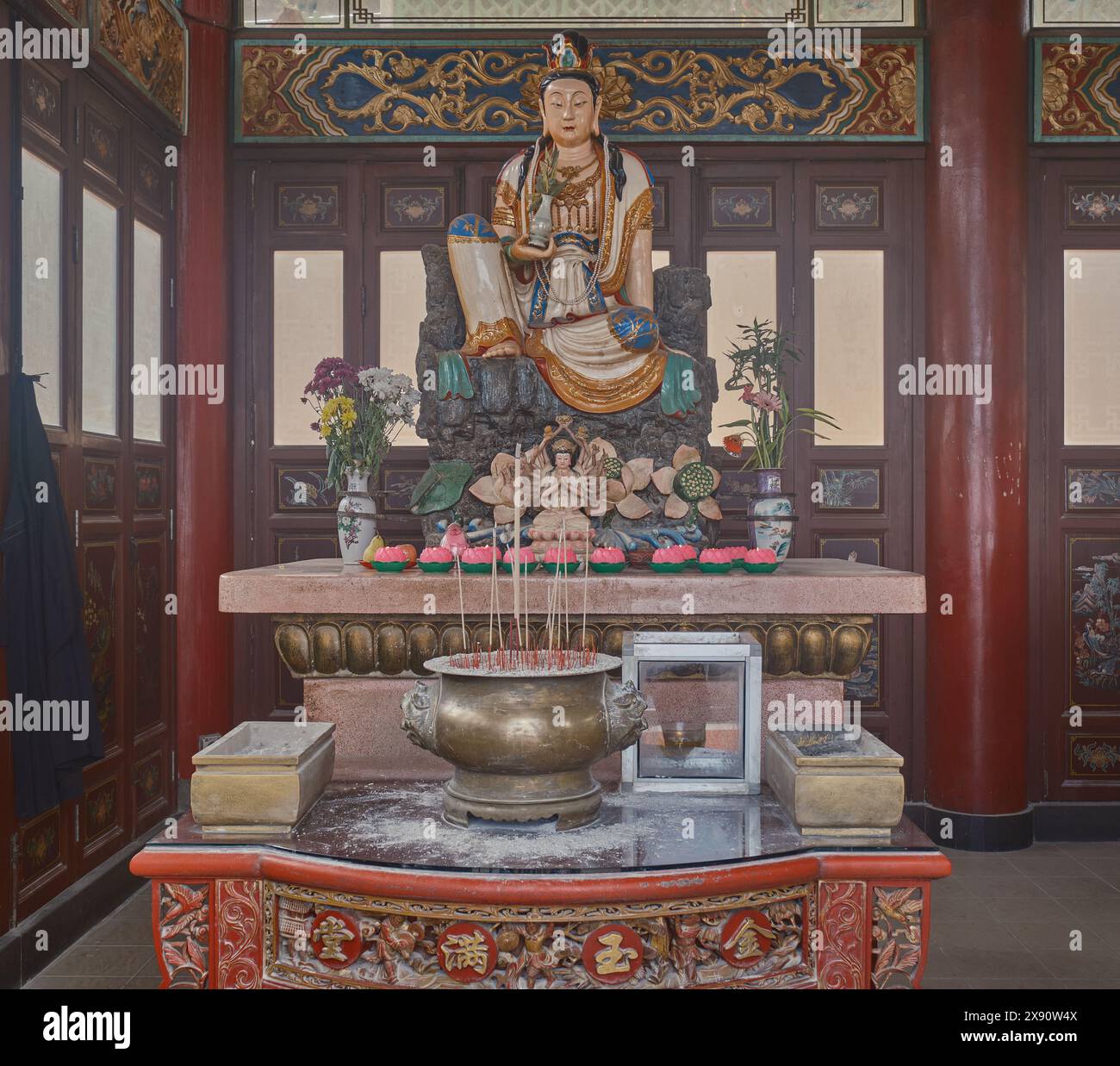 Buddha Temple inside The Chin Swee Caves Temple , a Chinese temple ...