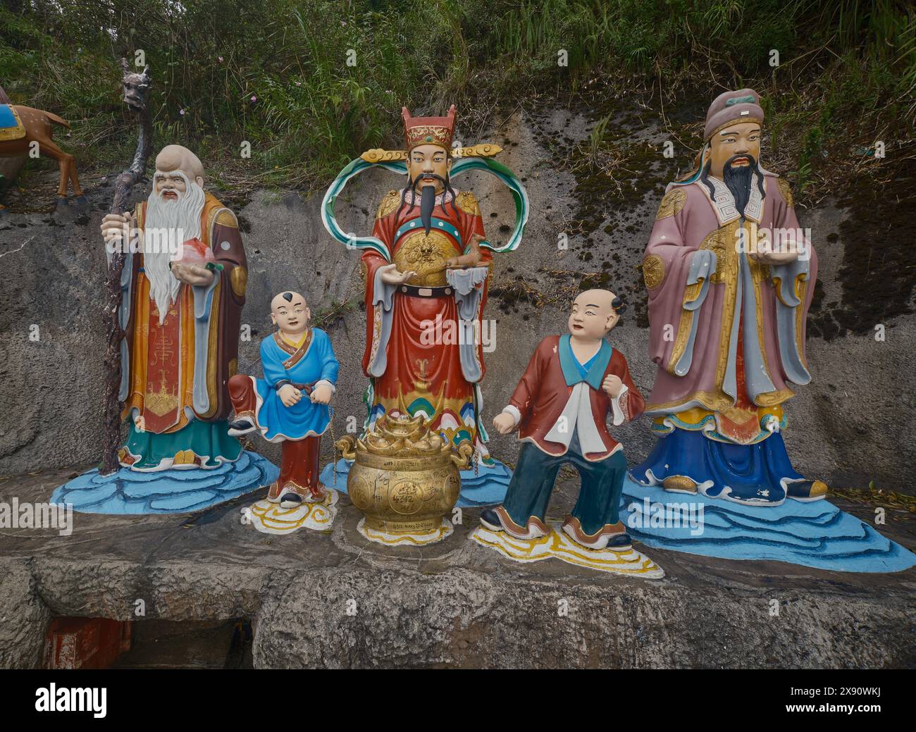 Three chinese traditional gods hi-res stock photography and images - Alamy
