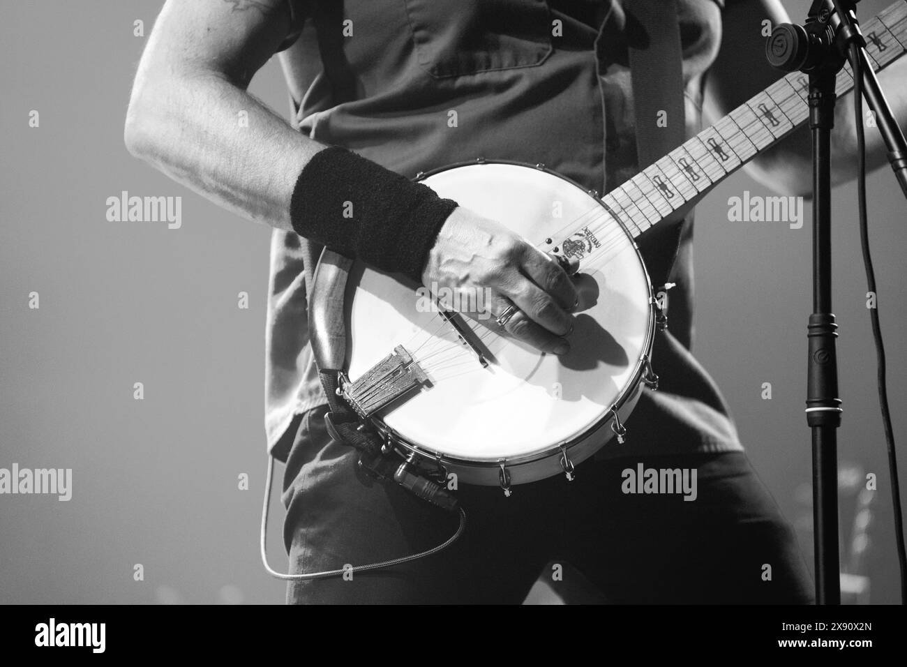 Man playing fife hi-res stock photography and images - Alamy