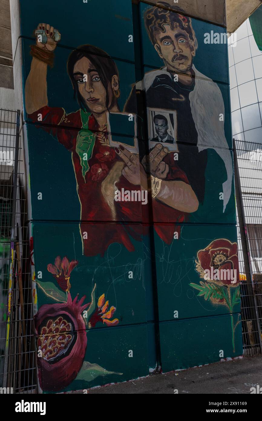 London, UK. 24th May, 2024. A section of a large new pro-Palestinian ...
