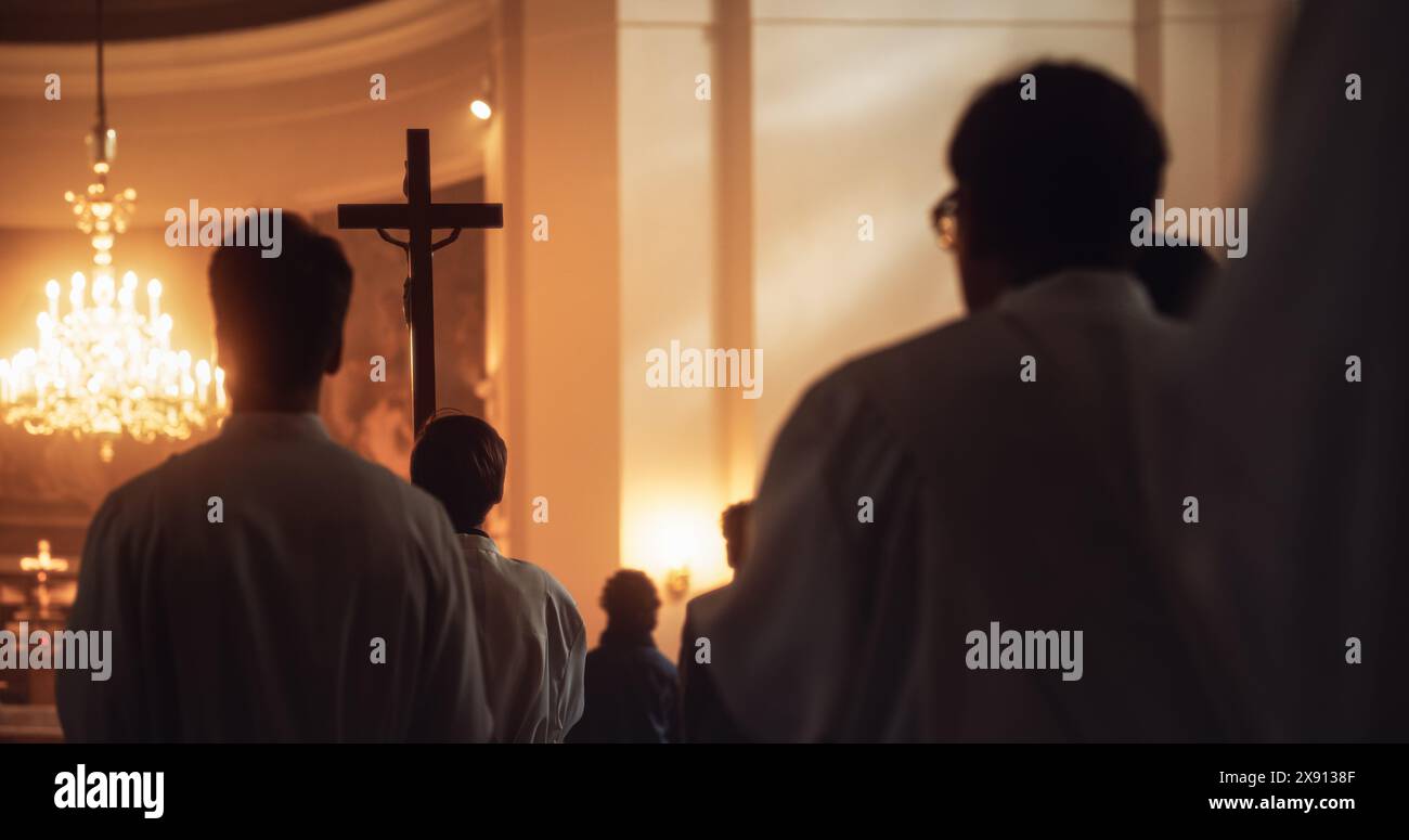 Jesus walking cross hi-res stock photography and images - Alamy