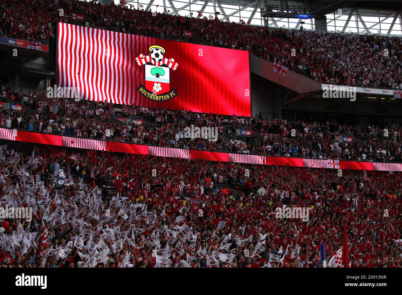 Southampton fans - Leeds United v Southampton, Sky Bet Championship ...