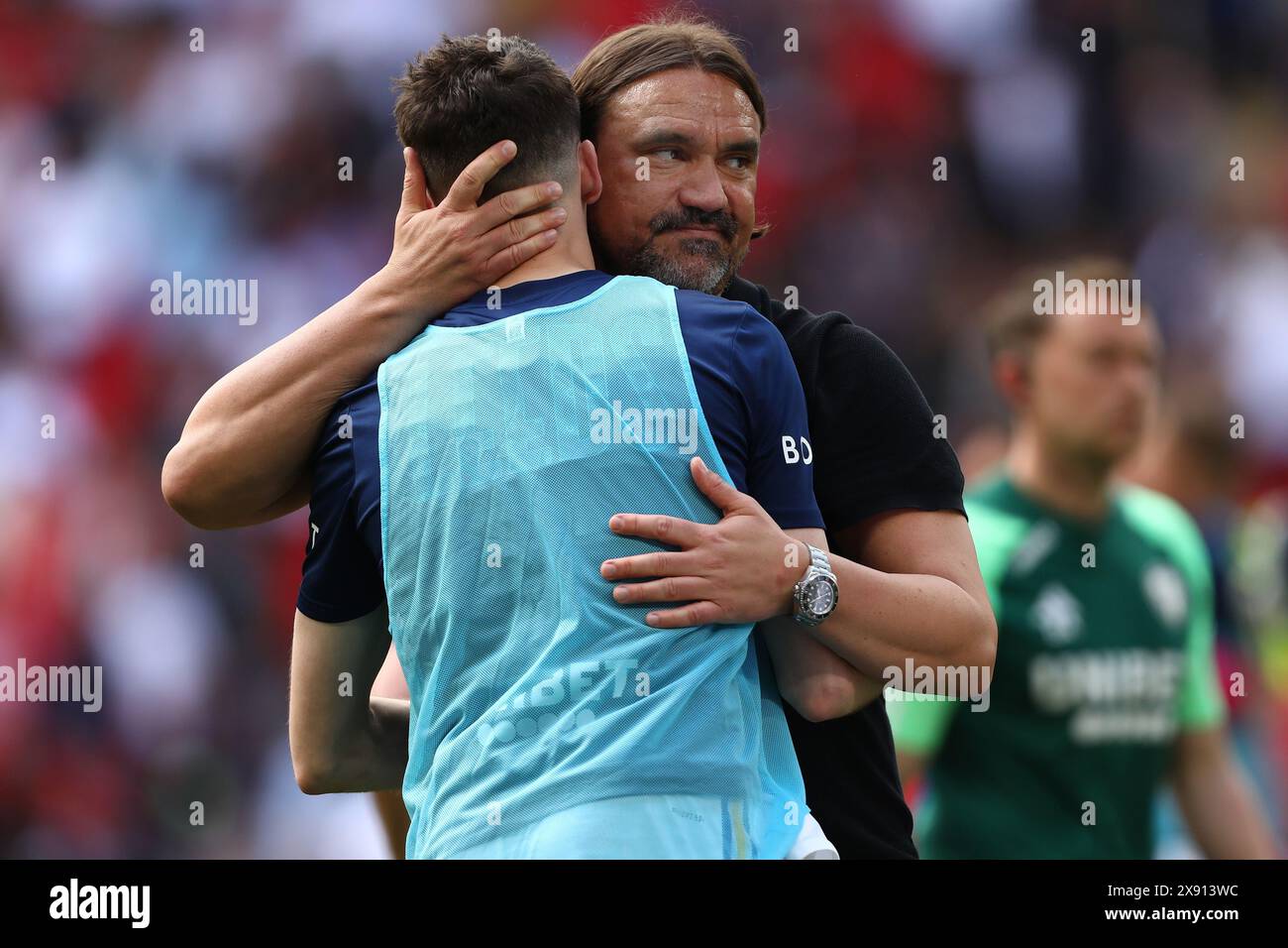 Manager of Leeds United, Daniel Farke consoles Sam Byram of Leeds ...