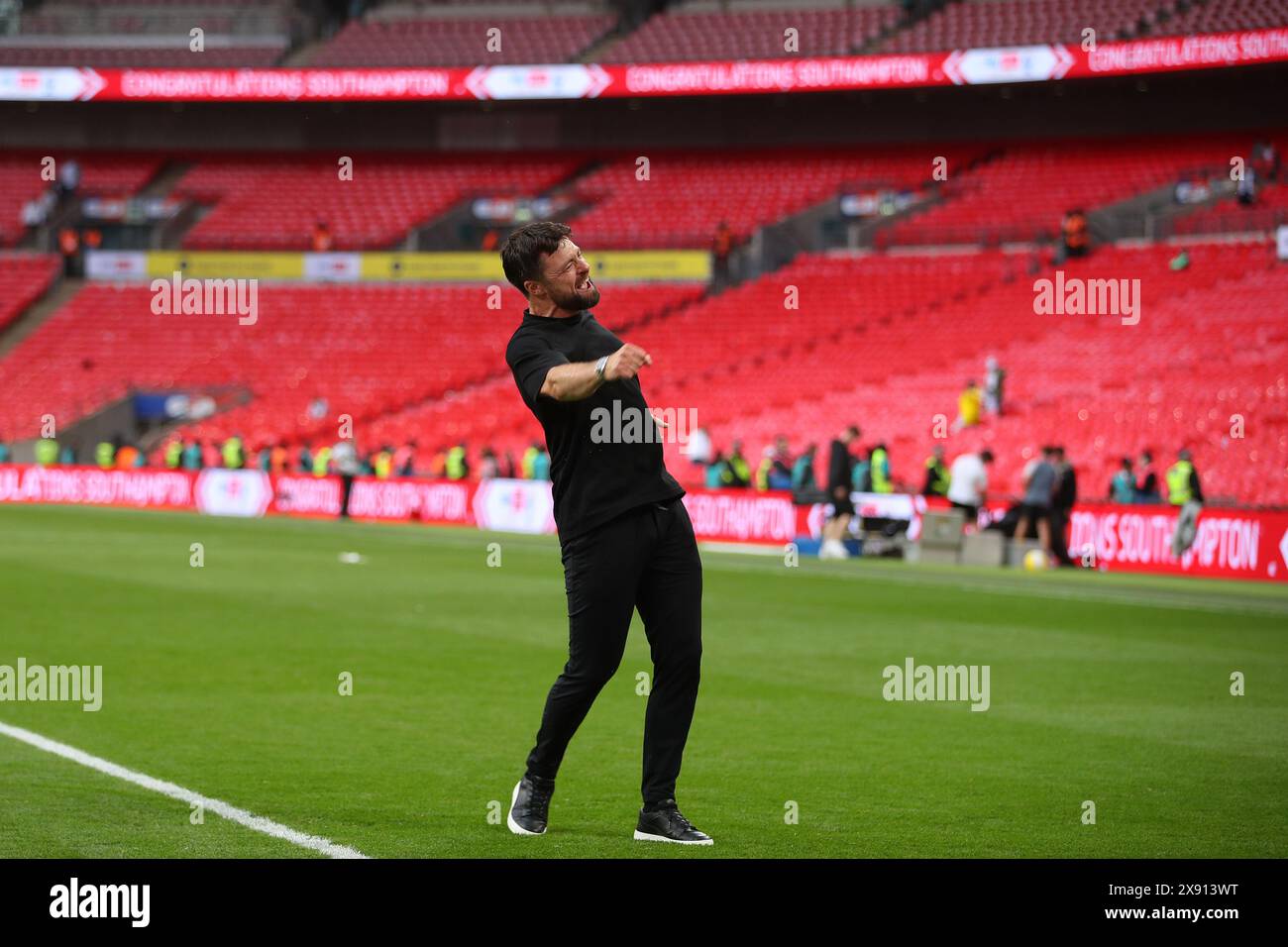 Manager of Southampton, Russell Martin celebrates - Leeds United v ...