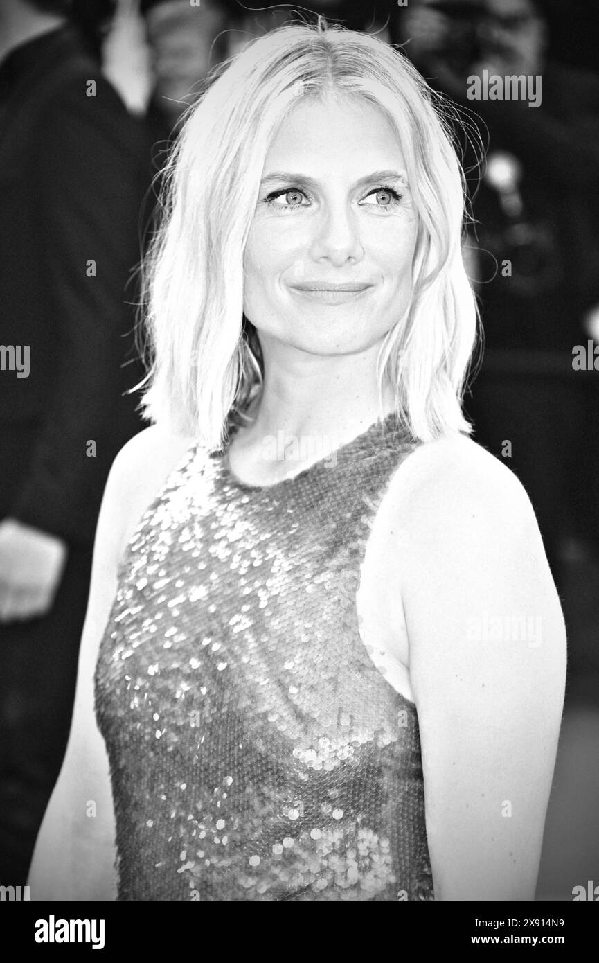 Mélanie Laurent (in AMI) "La plus précieuse des marchandises" ("The ...