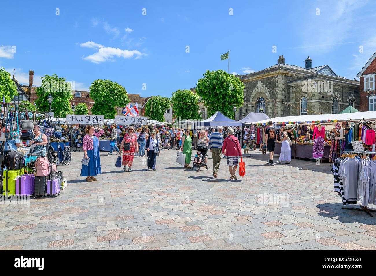 Salisbury wiltshire town centre hi-res stock photography and images - Alamy