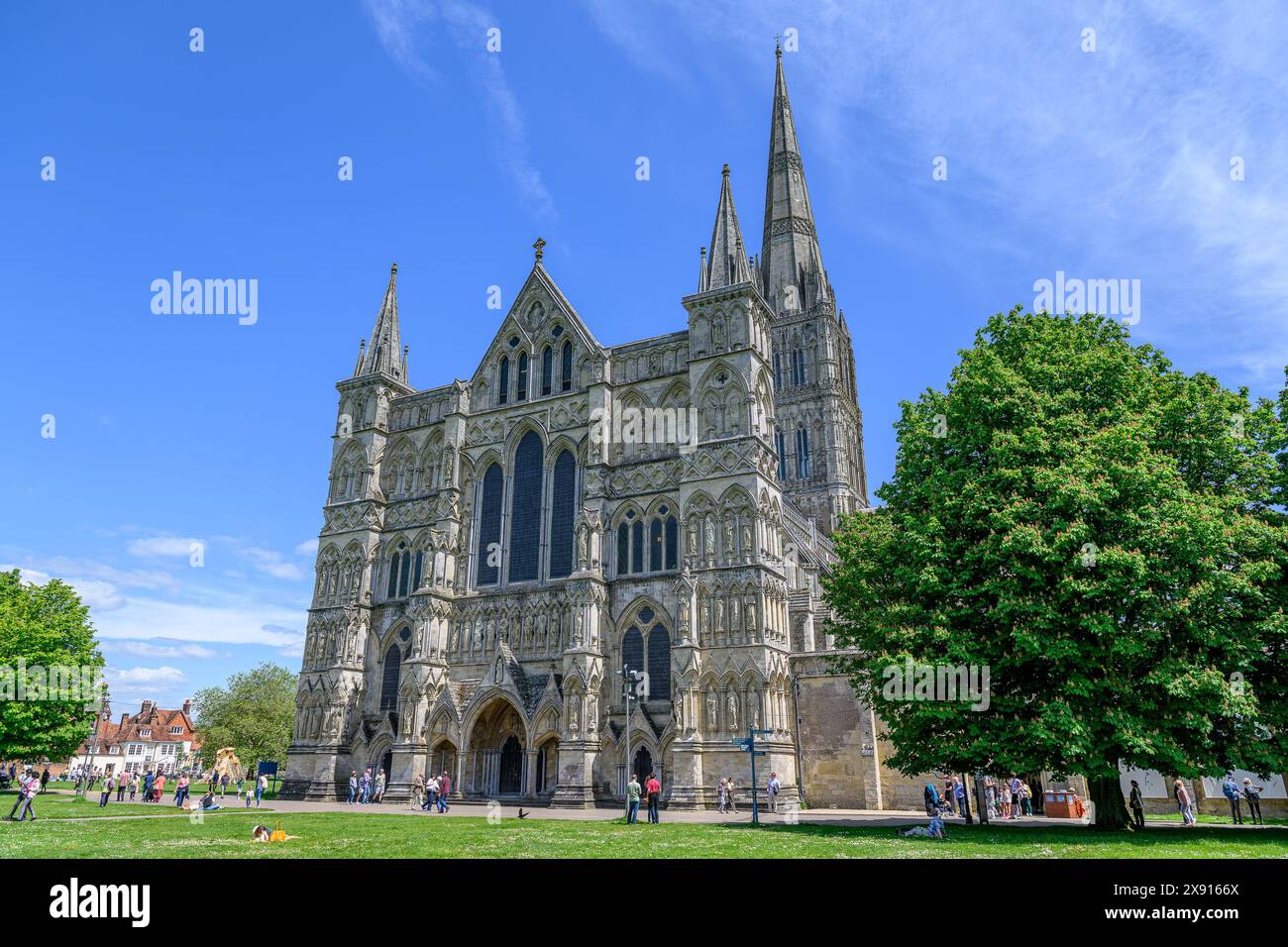 Salisbury building architecture hi-res stock photography and images - Alamy