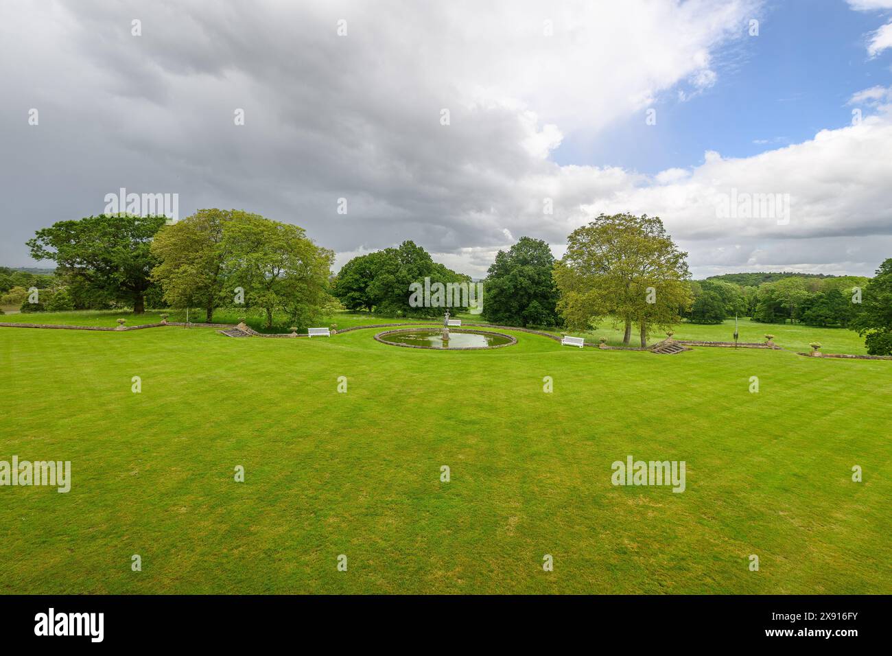 He grade ii park and gardens hi-res stock photography and images - Alamy