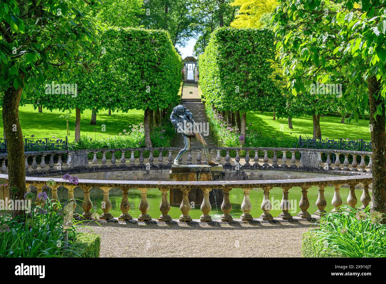 Buscot park walled garden hi-res stock photography and images - Alamy