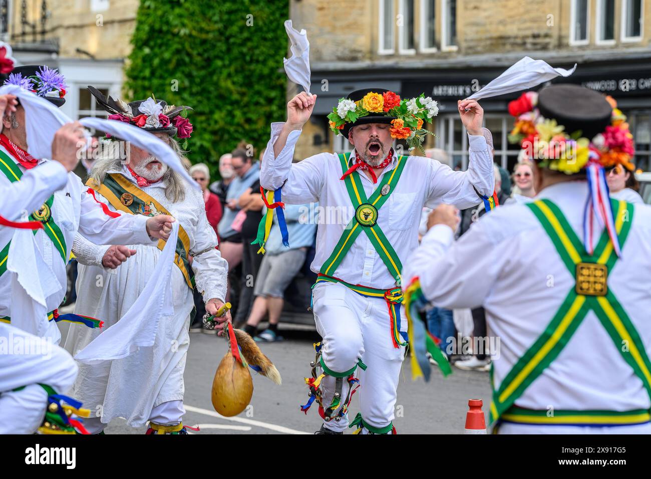 Morris dancing british traditions hi-res stock photography and images ...