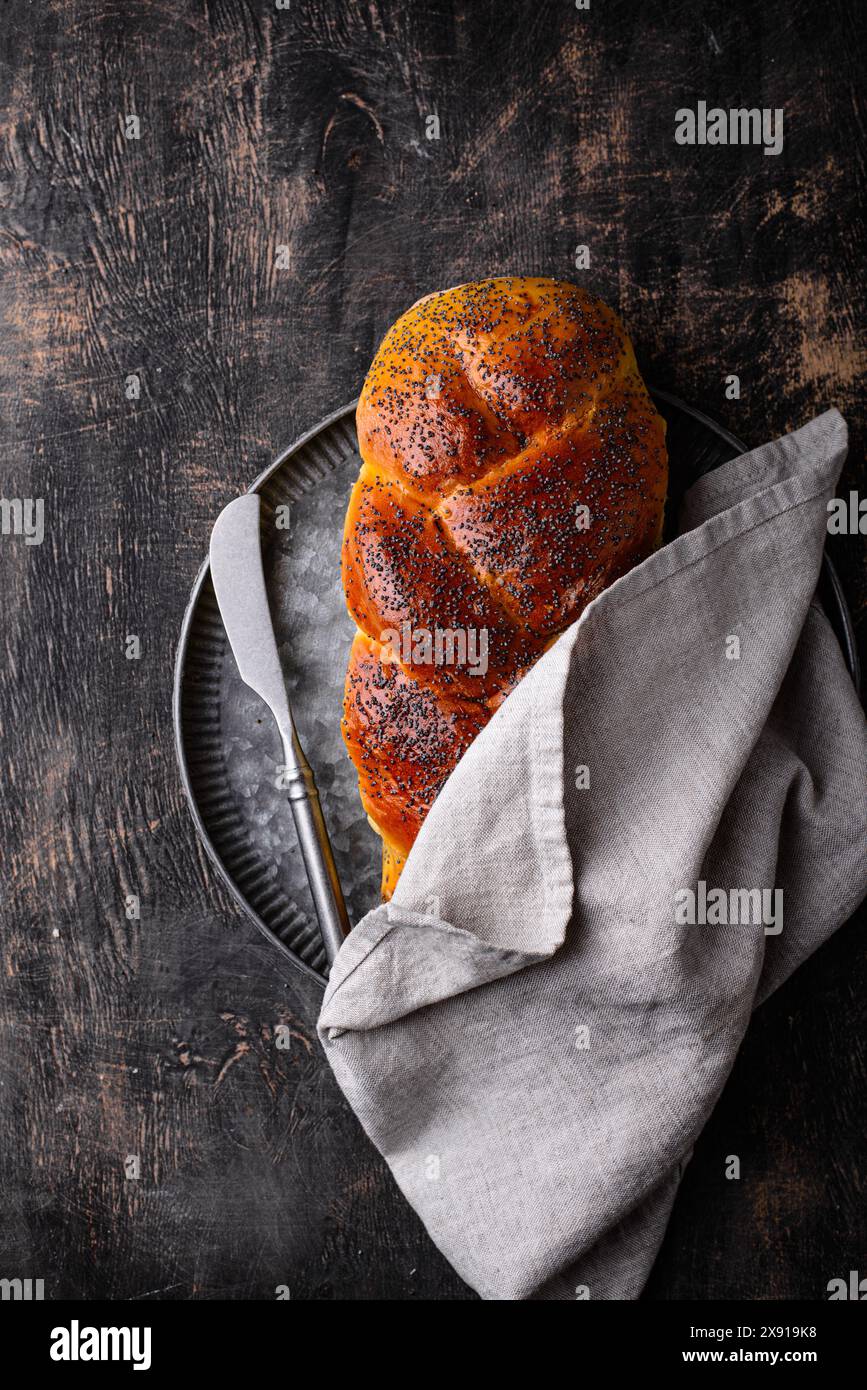 Traditional Jewish sabbath Challah bread Stock Photo - Alamy