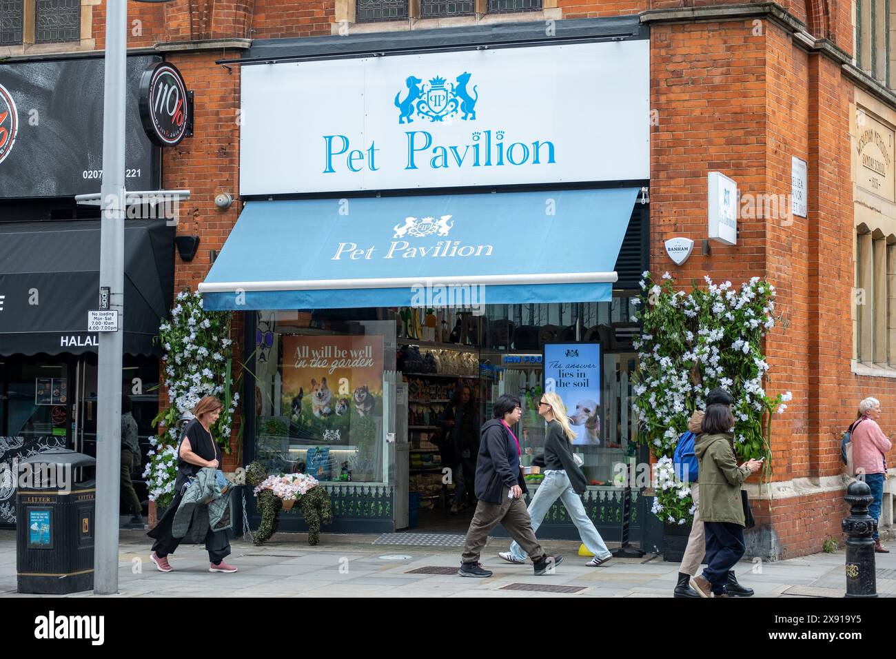 LONDON- MAY 23, 2024: Pet Pavilion store on Kings Road. British pet ...