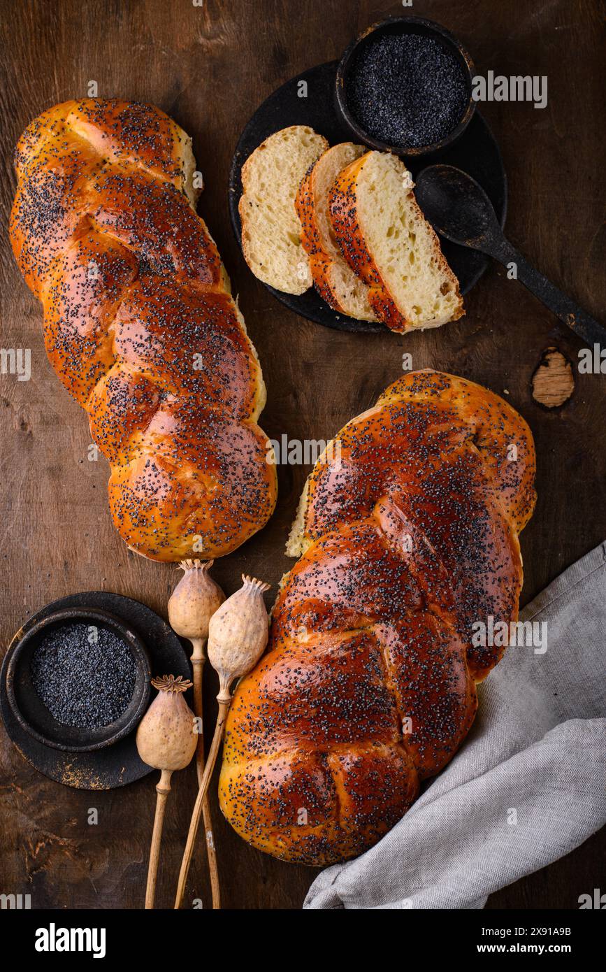 Traditional Jewish sabbath Challah bread Stock Photo - Alamy