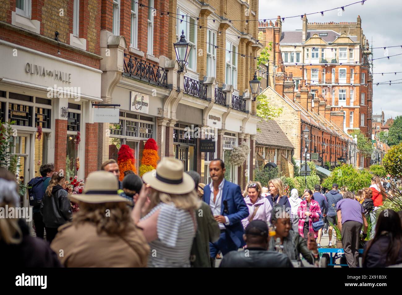 Belgravia and chelsea street london hi-res stock photography and images ...