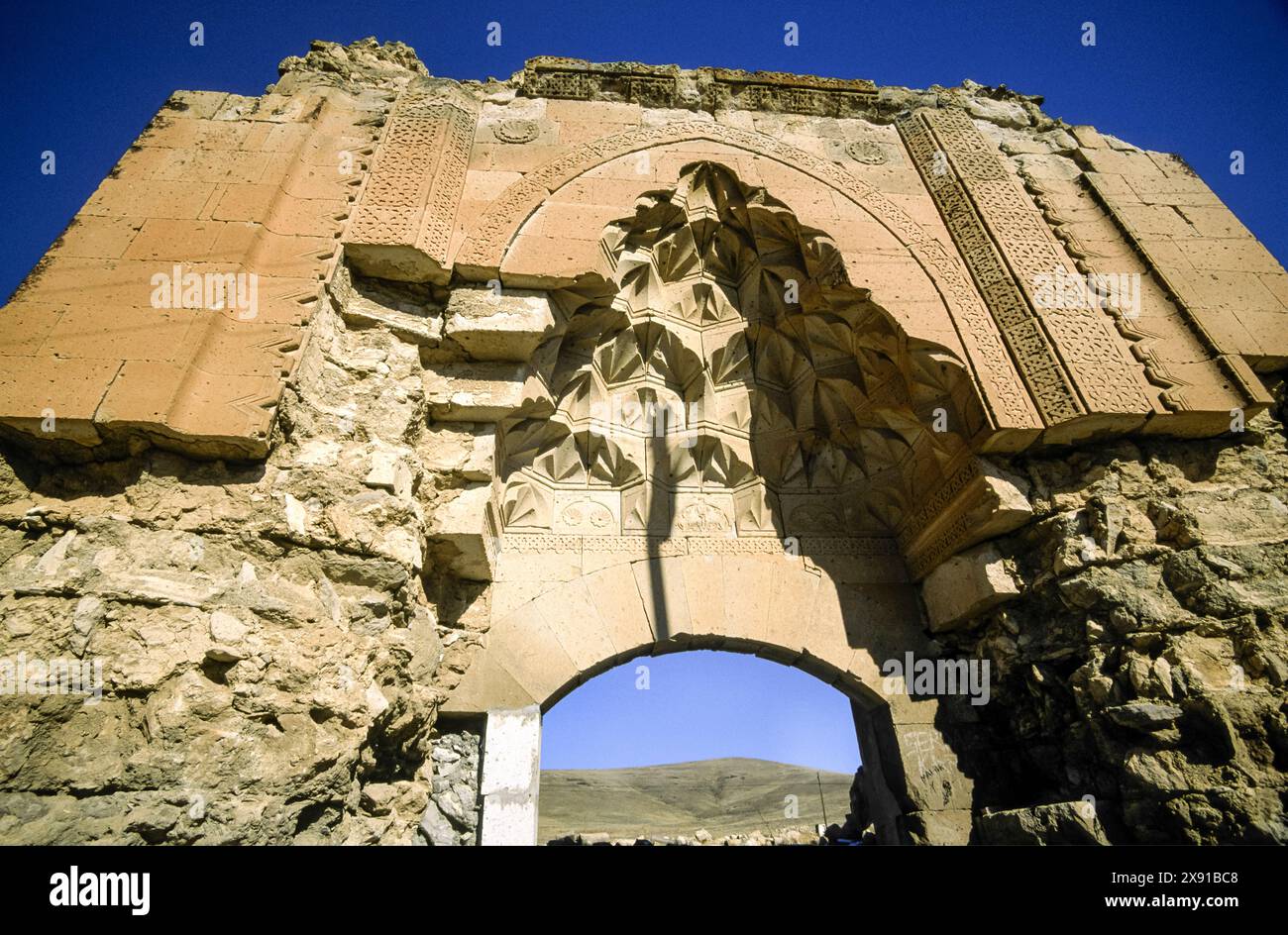Facade and main door. Alayhan Caravanserai. Seljuk Era. Aksaray ...