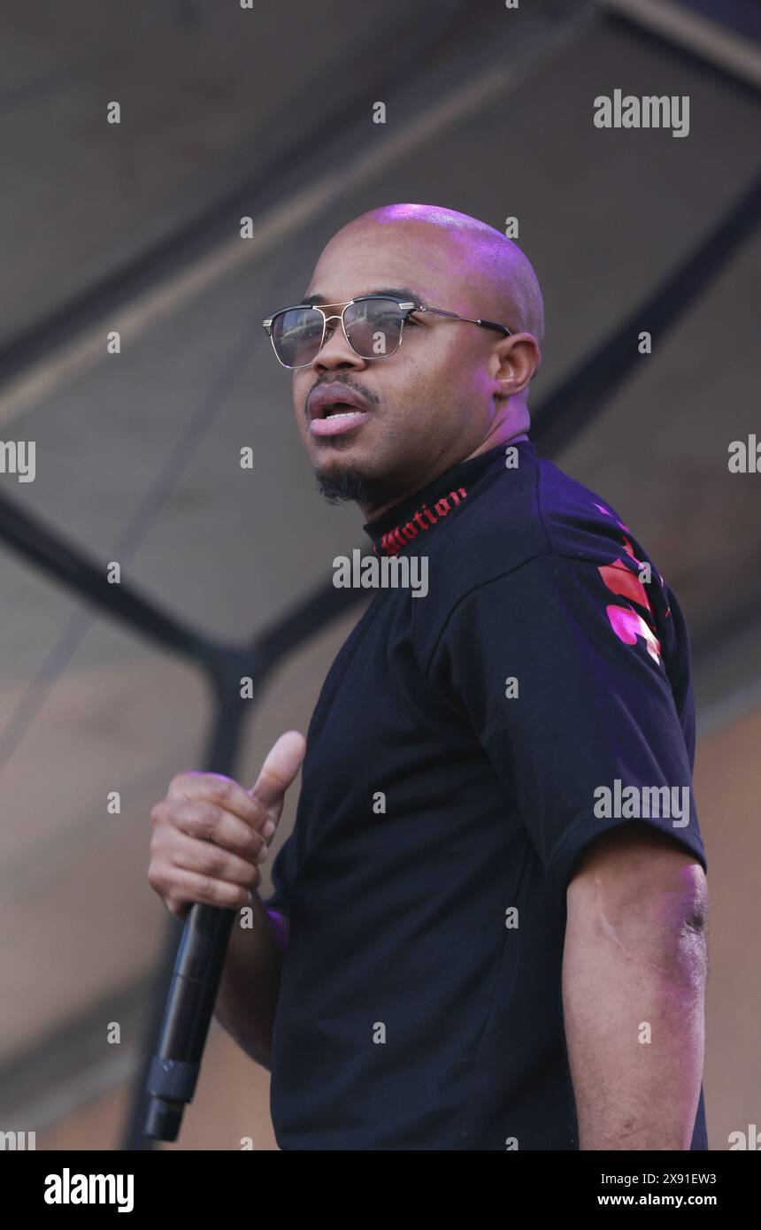 Mr lucci hi-res stock photography and images - Alamy