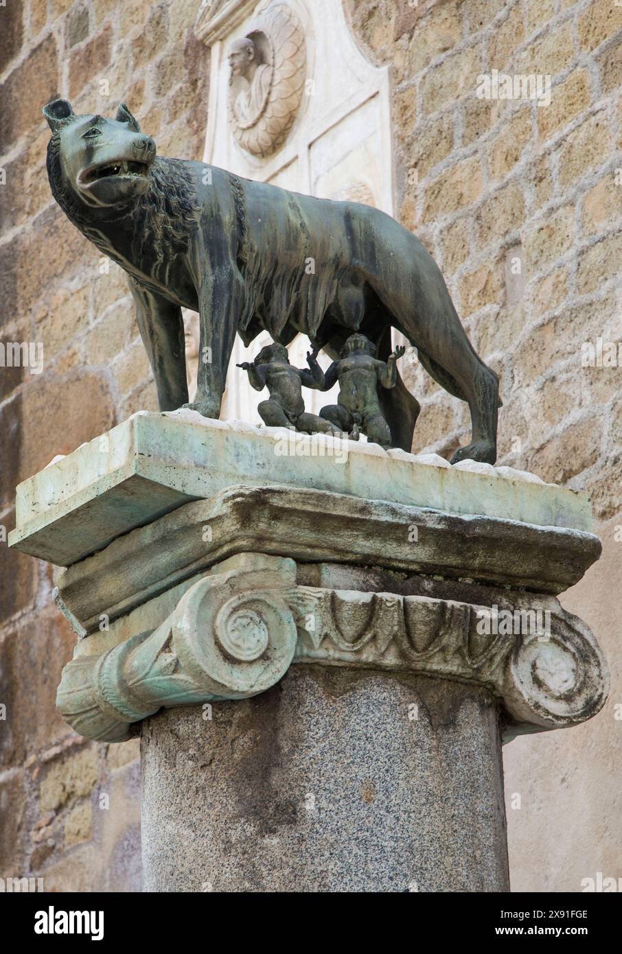 Rome: Statue of the Capitoline she-wolf, with Romulus and Remus, next ...