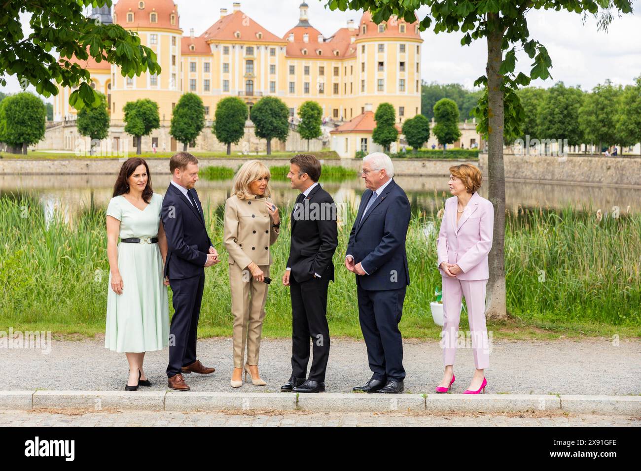 French President Emmanuel Macron visits the Federal Republic of Germany ...