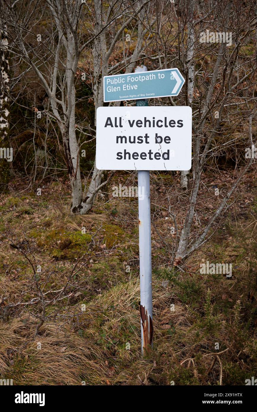Footpath sign and notice to vehicle operatives entering Bonawe Quarry ...
