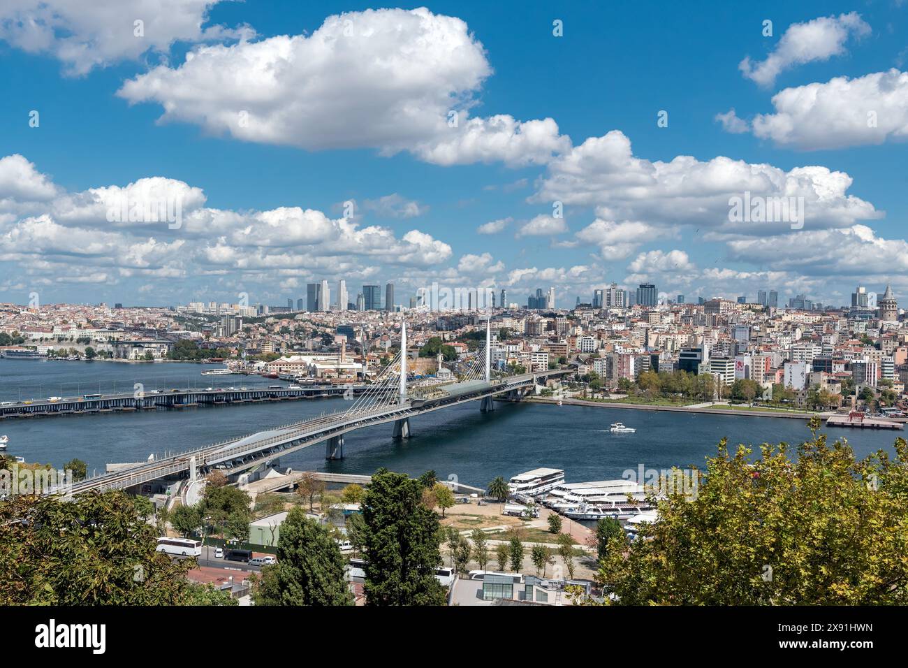 Halic metro bridge and view on the Suleymaniye Mosque, Istanbul Stock ...