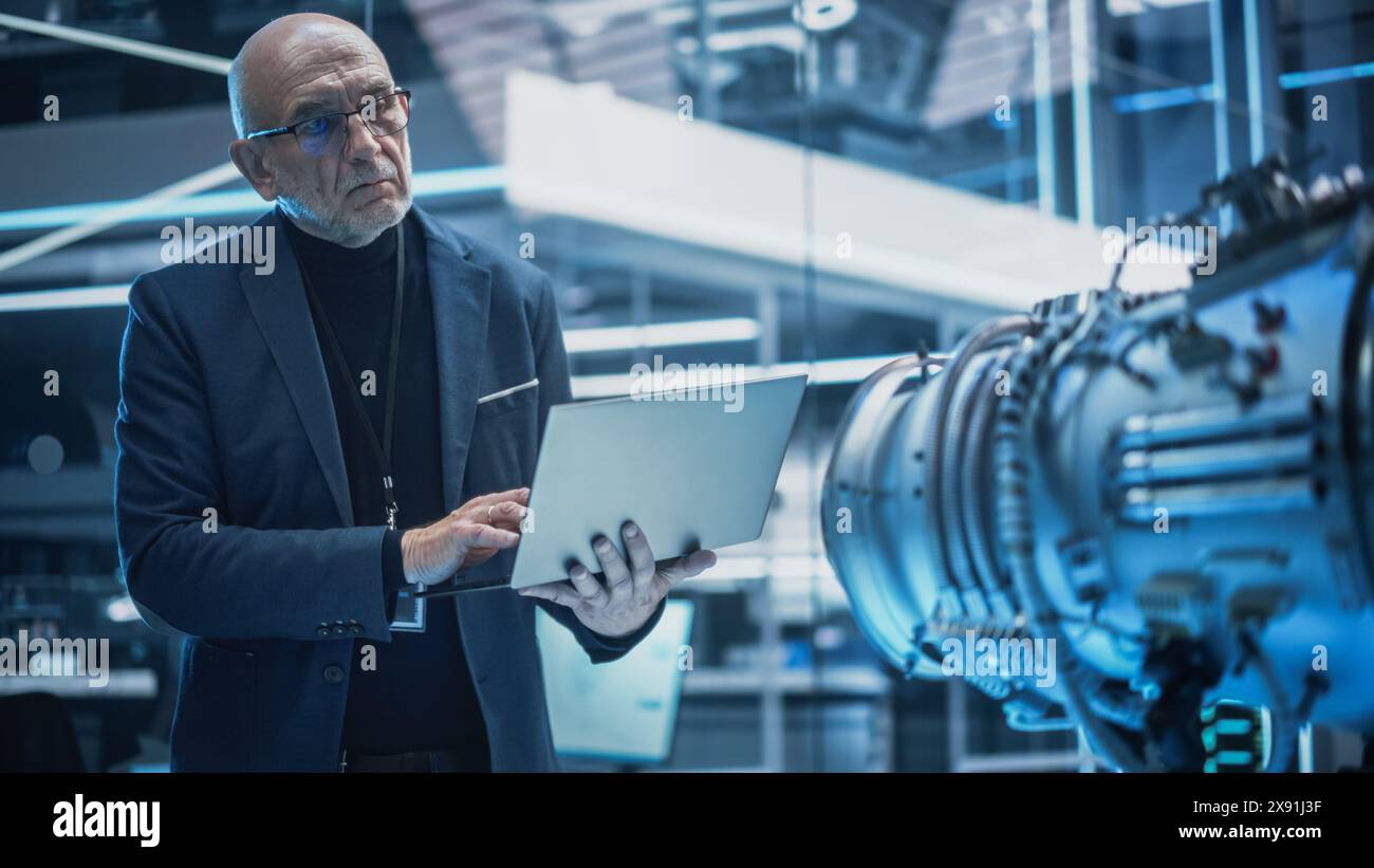 Senior aerospace scientist hi-res stock photography and images - Alamy