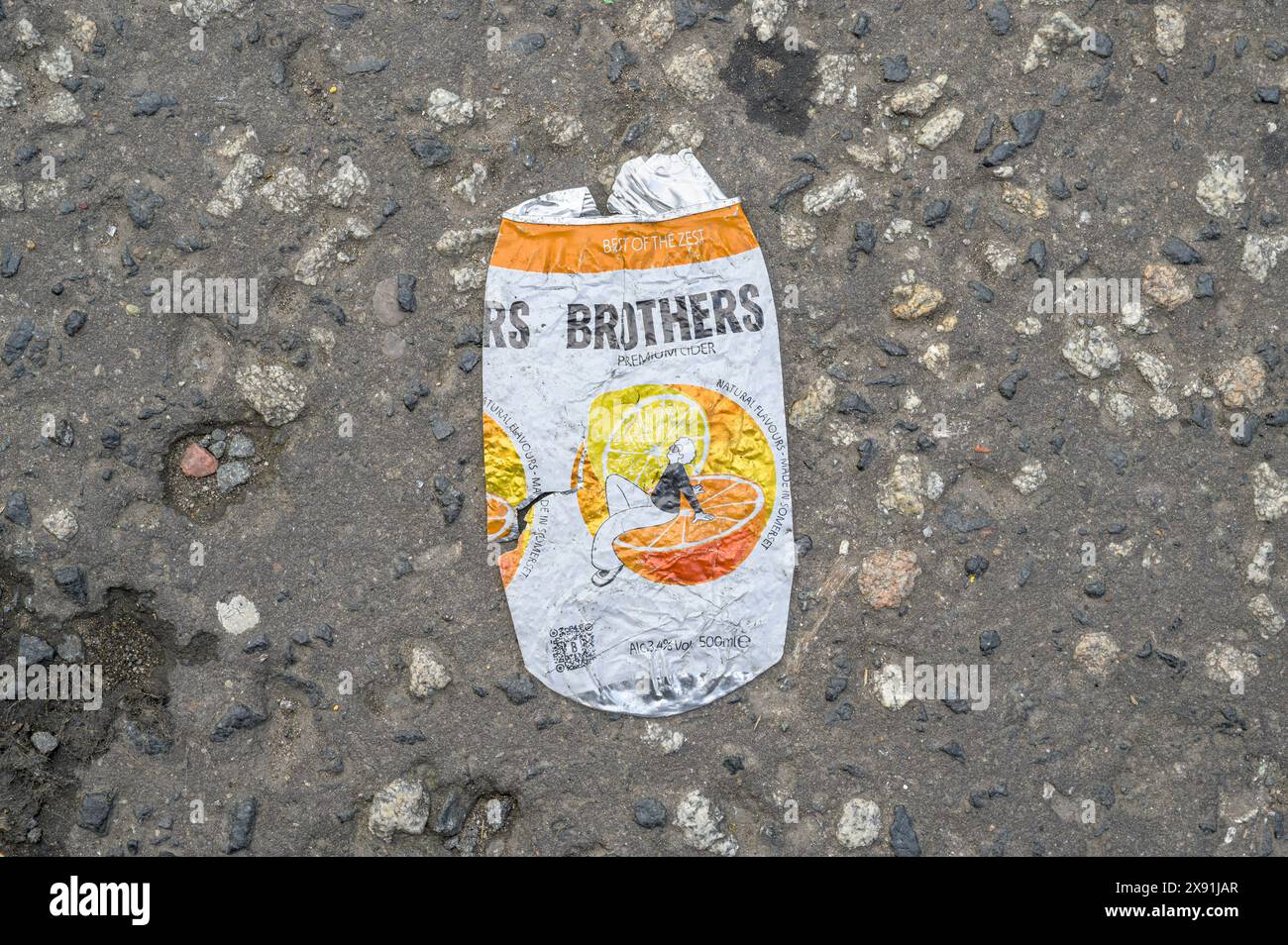 Flattened space hi-res stock photography and images - Alamy