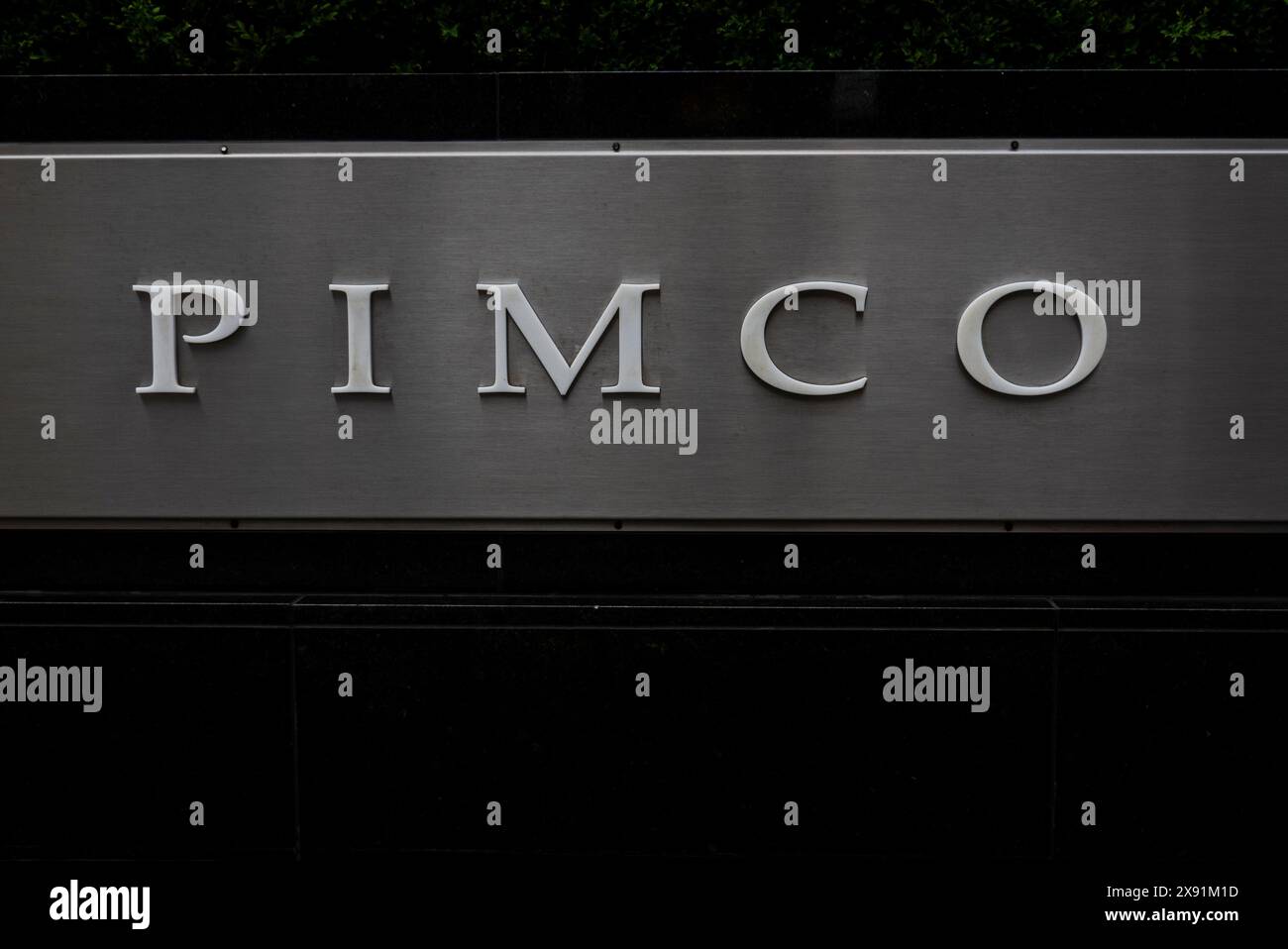 Pimco building hi-res stock photography and images - Alamy