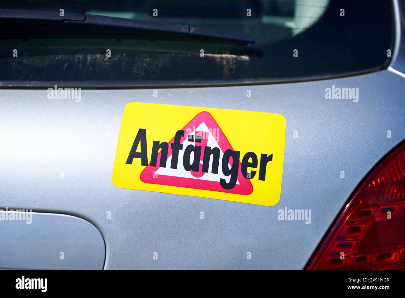 Aufkleber Anfänger an einem PKW *** Beginner sticker on a car Stock ...
