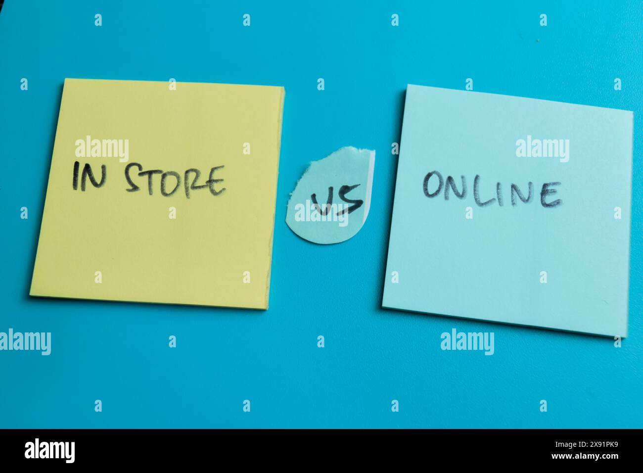 Online vs offline store hi-res stock photography and images - Alamy