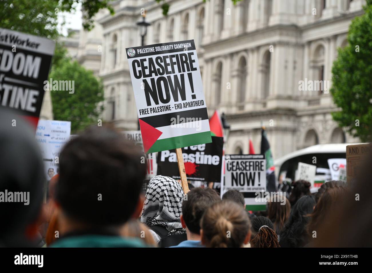 London, England, UK. 28th May, 2024. Thousands of pro-Palestine ...