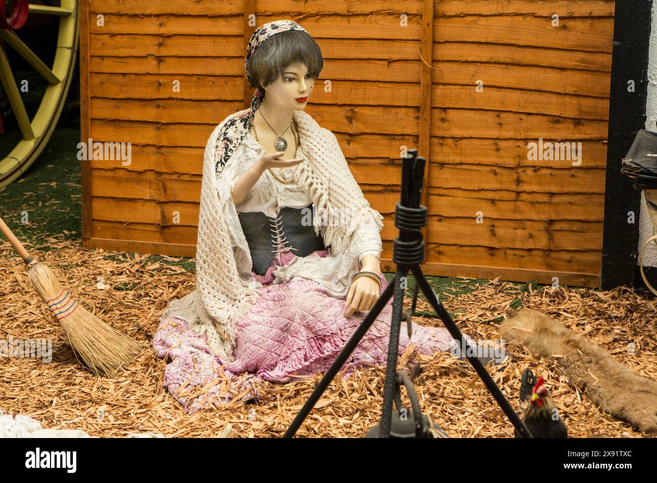 Gypsy woman and hi-res stock photography and images - Alamy