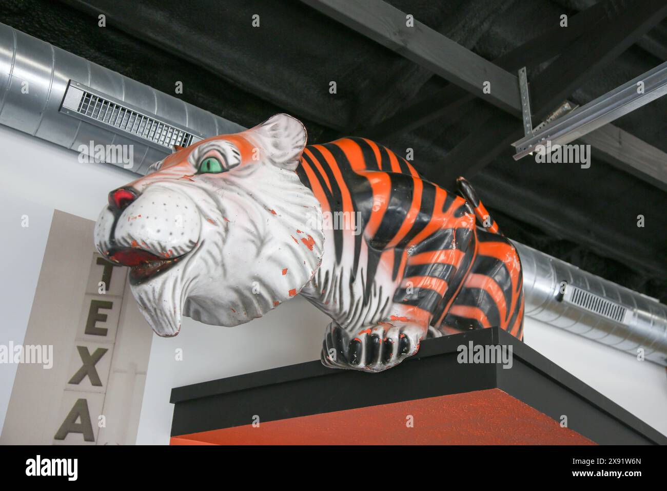 Esso gas station tiger in the Museum of Giants, Atlanta, Illinois Stock ...