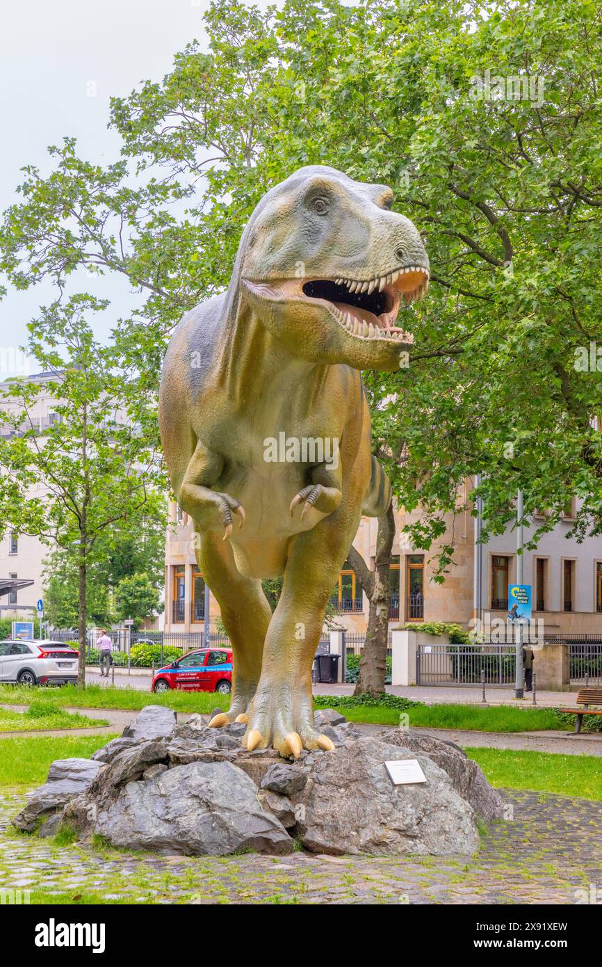 Frankfurt, Germany - May 21, 2024: sculpture of T-Rex, a big dinosaur ...