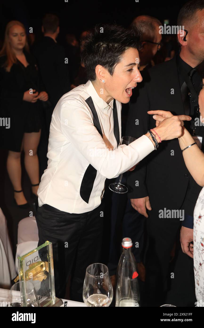 Dunja Hayali bei der Verleihung des 24. Radio Regenbogen Award 2024 in ...