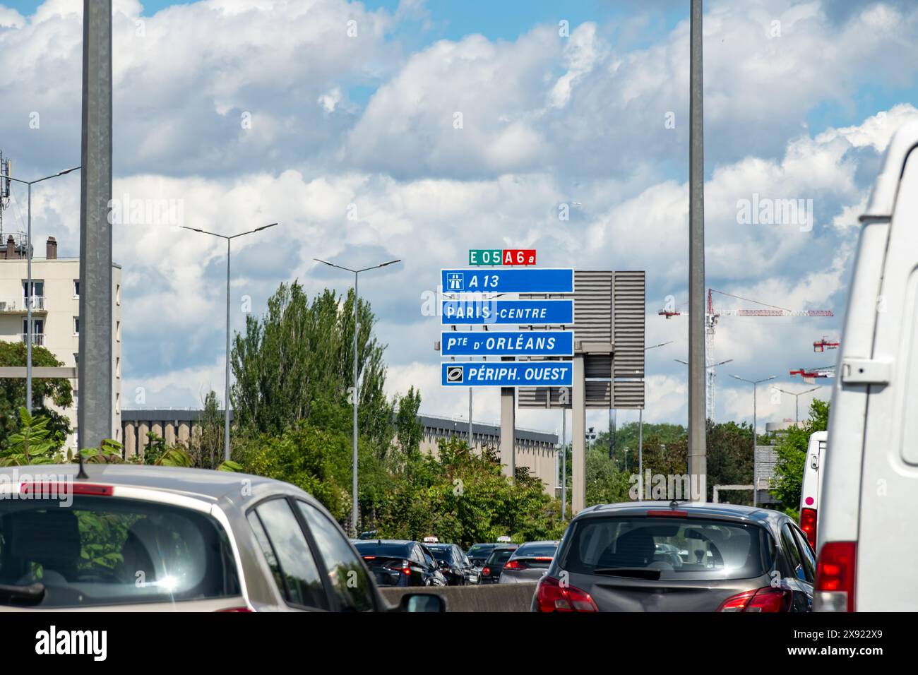 Highway road signs Paris, driving in heavy summer traffic on ring road ...