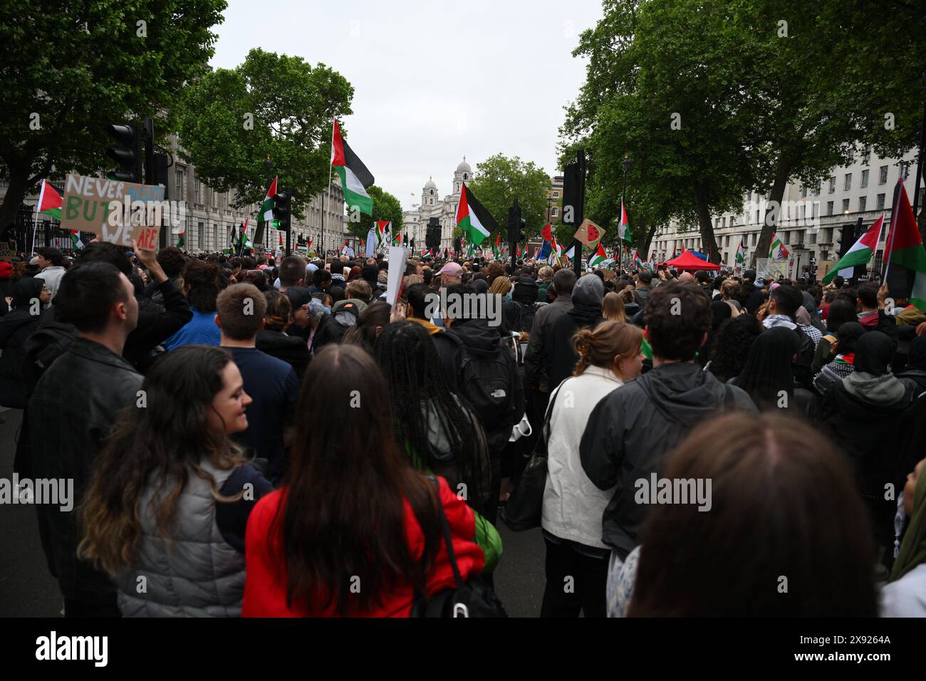London, England, UK. 28th May, 2024. Thousands of pro-Palestine ...