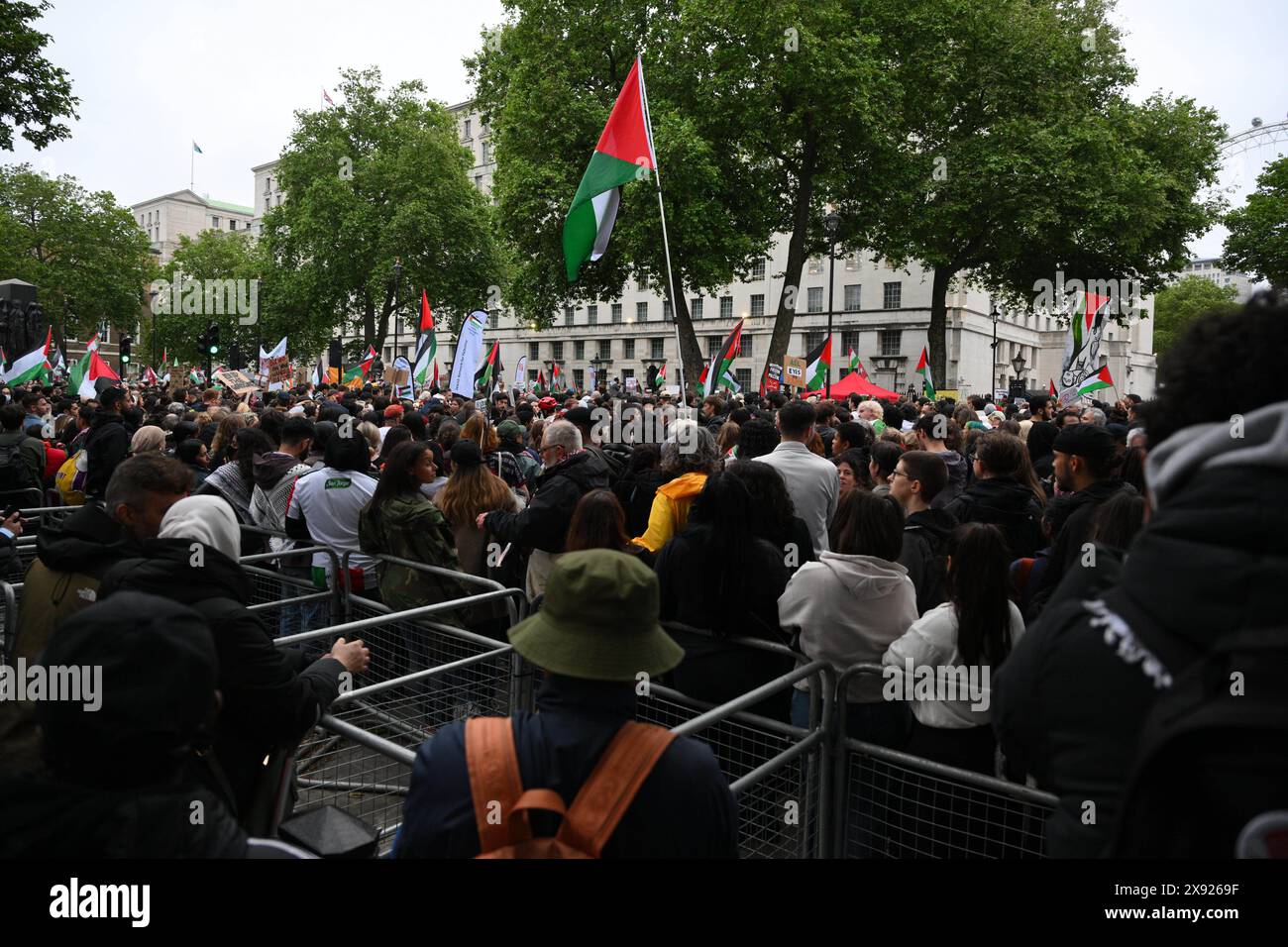 London, England, UK. 28th May, 2024. Thousands of pro-Palestine ...