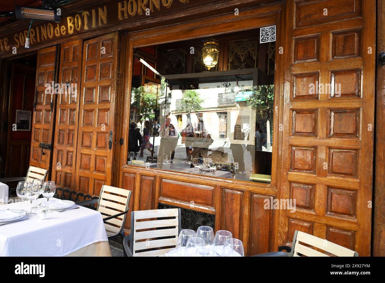 Madrid, Spain- June 14, 2019: Typical and famous spanish restaurant ...