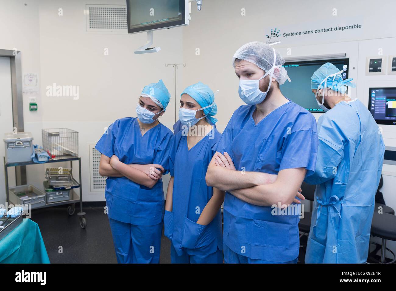 Report at Nice University Hospital, Pasteur Hospital, for a radical ...