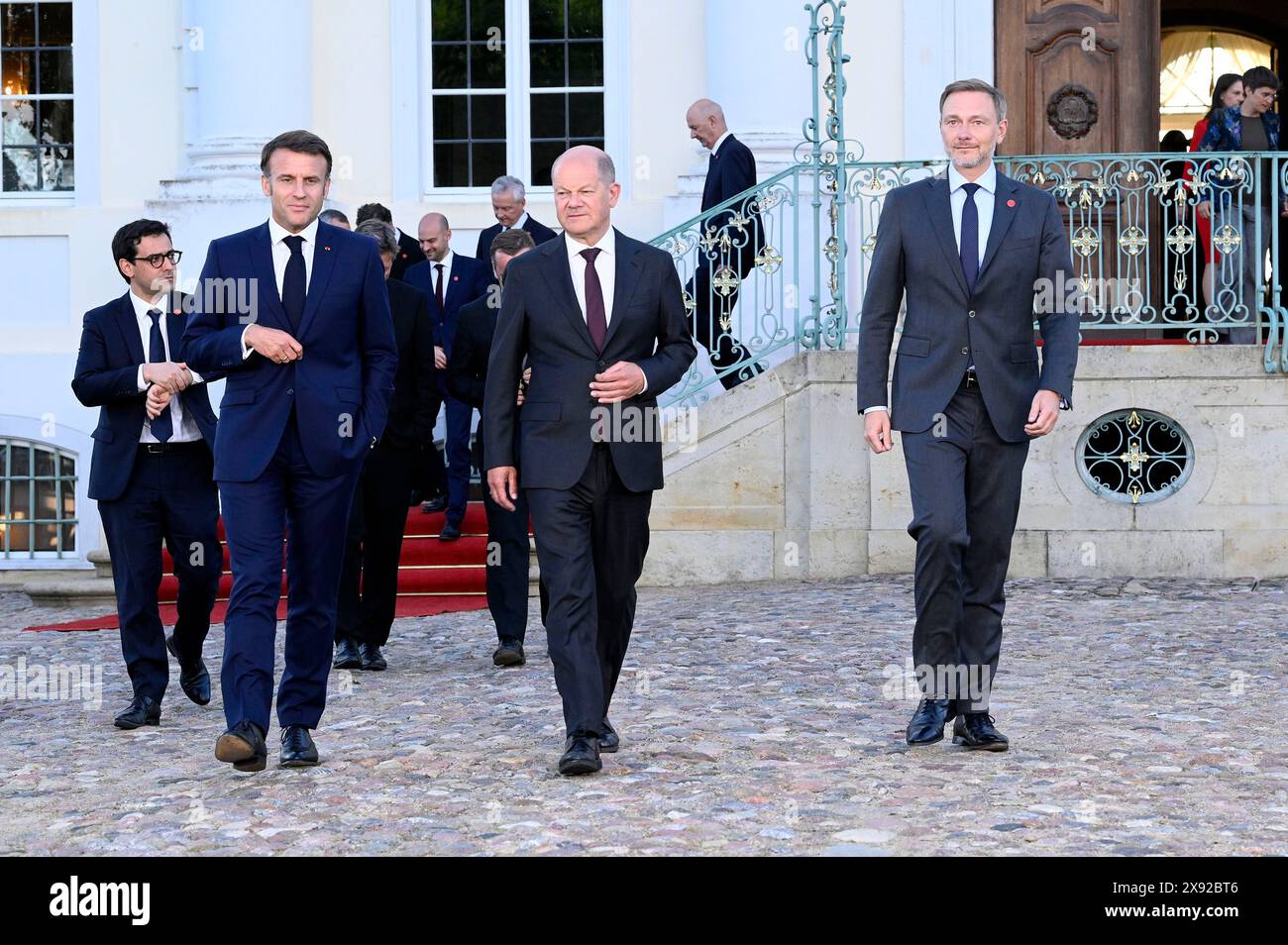 Emmanuel Macron, Olaf Scholz und Christian Lindner beim Treffen des ...
