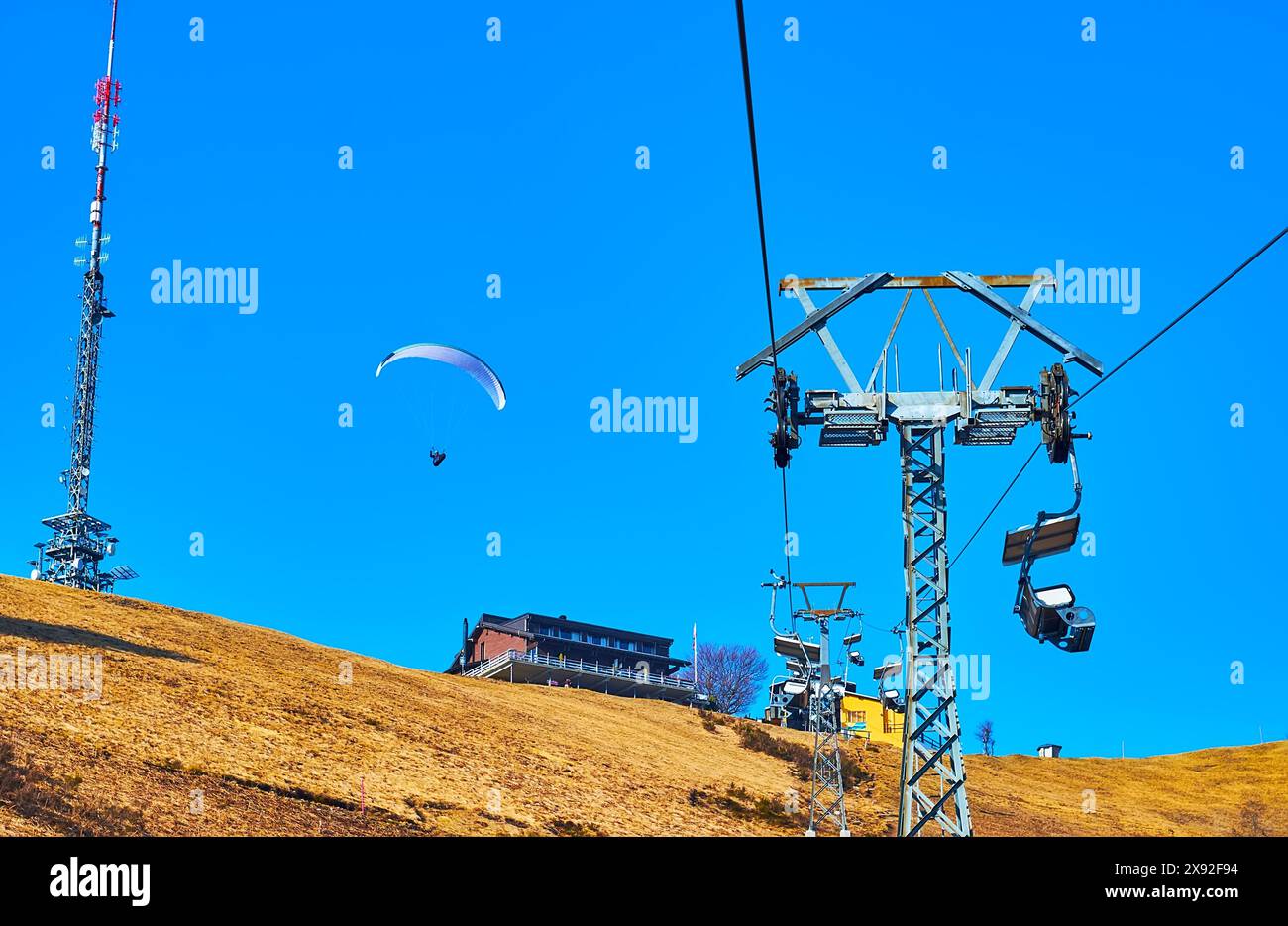 Car cardada cimetta cableway hi-res stock photography and images - Alamy