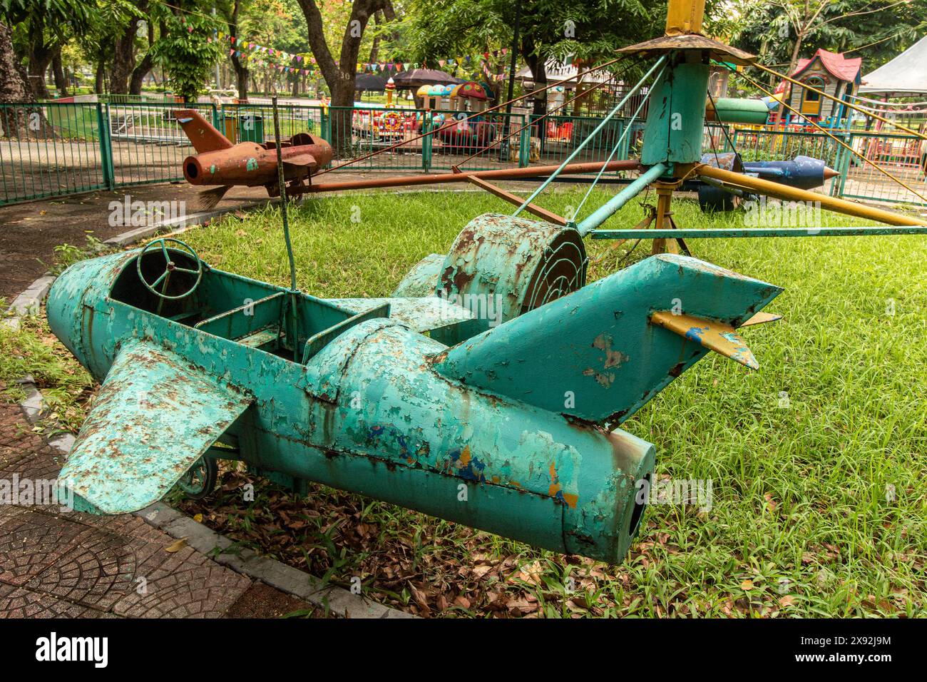 Not to be missed superb Thong Nhat Park (LeninPark), Hanoi Old Town ...