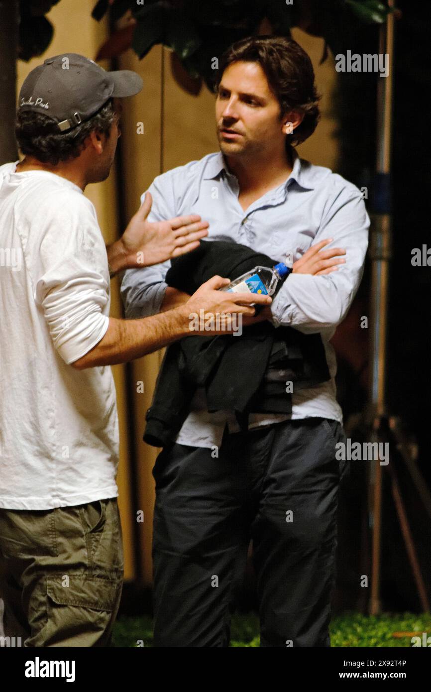 Bradley Cooper,Ed helms,heather graham and jamie chung during the set ...