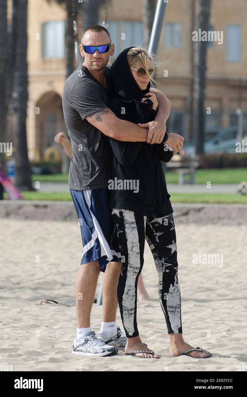 Happiness and love for Heidi Klum and Martin Kristen on Santa Monica ...