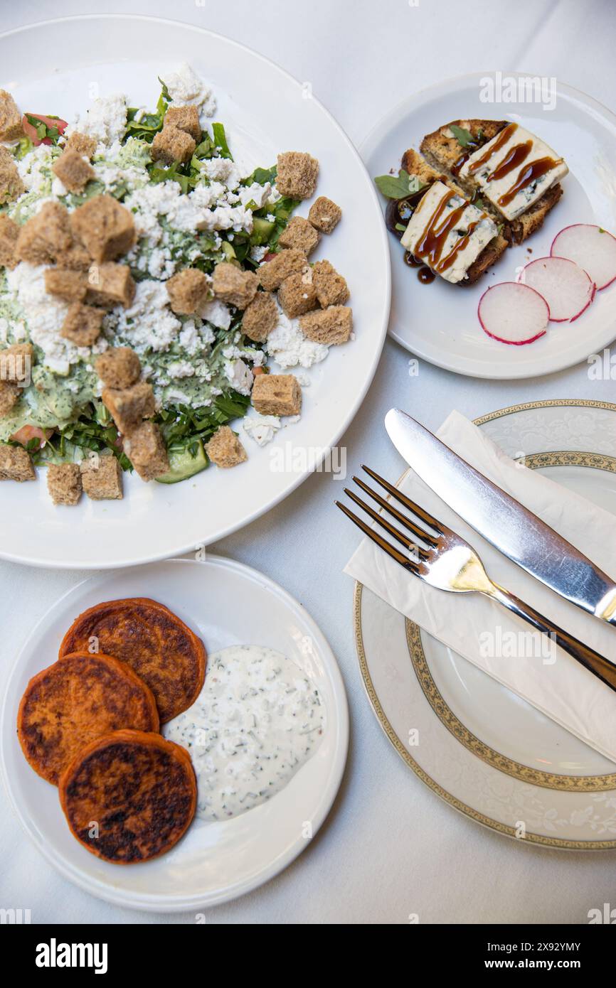 Israeli food culture hi-res stock photography and images - Alamy