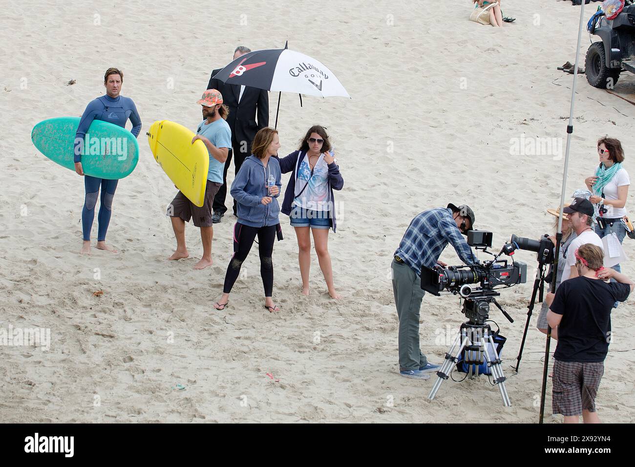 Excl Helen Hunt and Luke Wilson seen on Venice beach during the set of ...