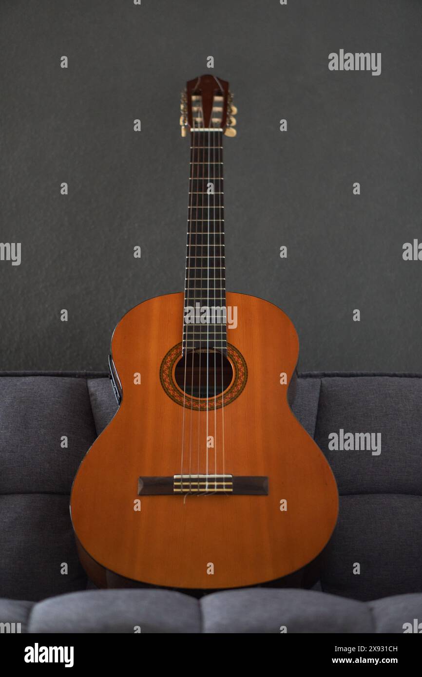Top guitarist hi-res stock photography and images - Alamy